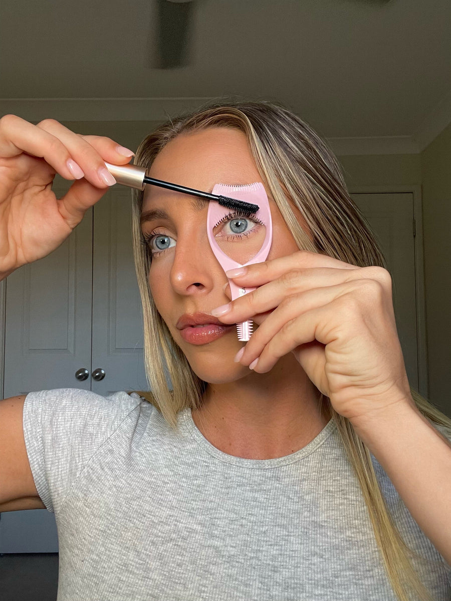 How to Get Perfect Mascara Application Every Time with a Shield: Your Secret to Smudge-Free ...